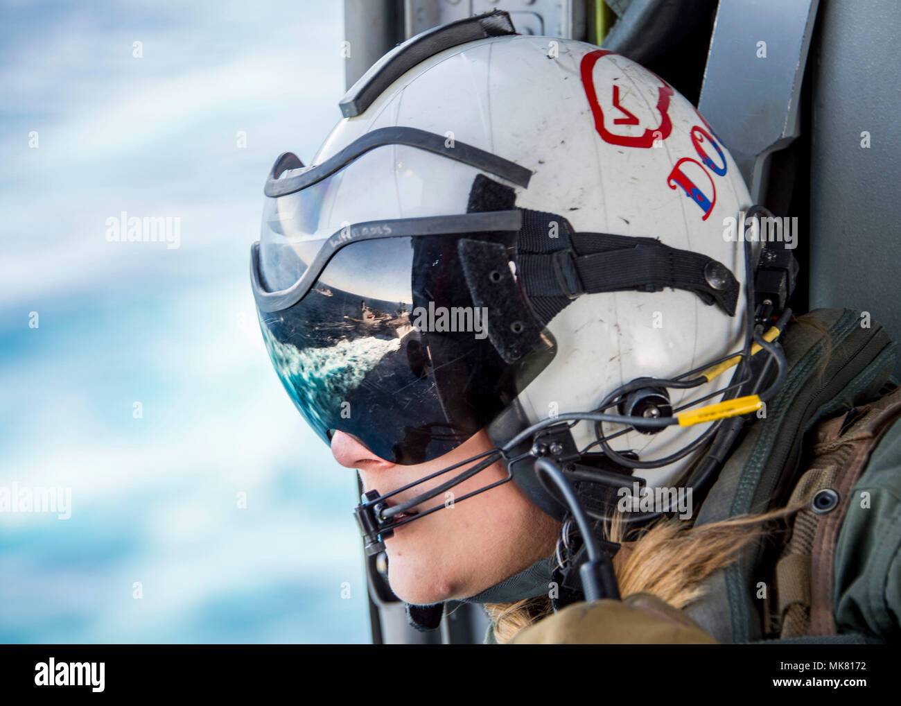 ATLANTIC OCEAN (Nov. 26, 2017 Hospital Corpsman 2nd Class Erin Williams ...