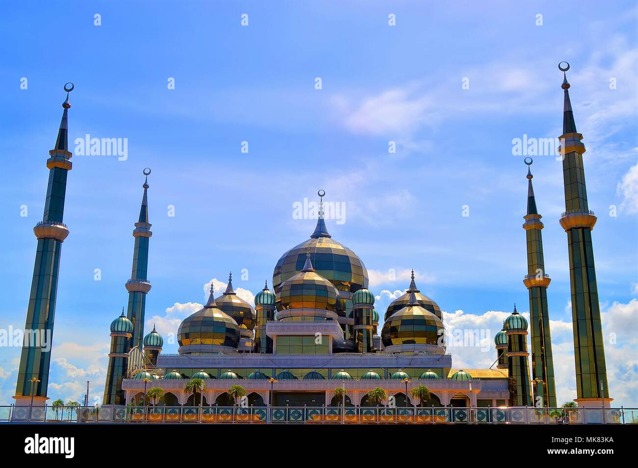 Crystal mosque kuala terengganu hi-res stock photography and images - Alamy