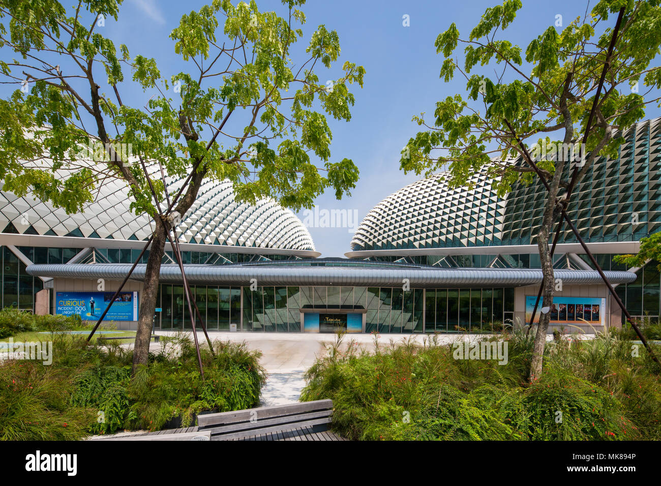 Esplanade forecourt garden hi-res stock photography and images - Alamy