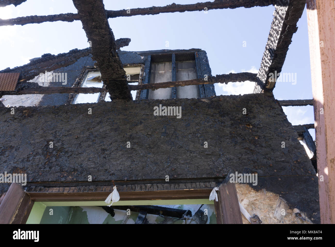 Exterior burned out building hi-res stock photography and images - Alamy