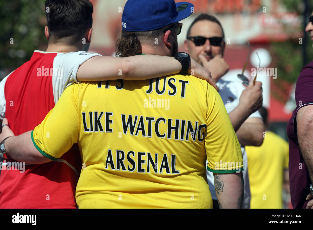 Arsenal fans banner emirates stadium hi-res stock photography and ...