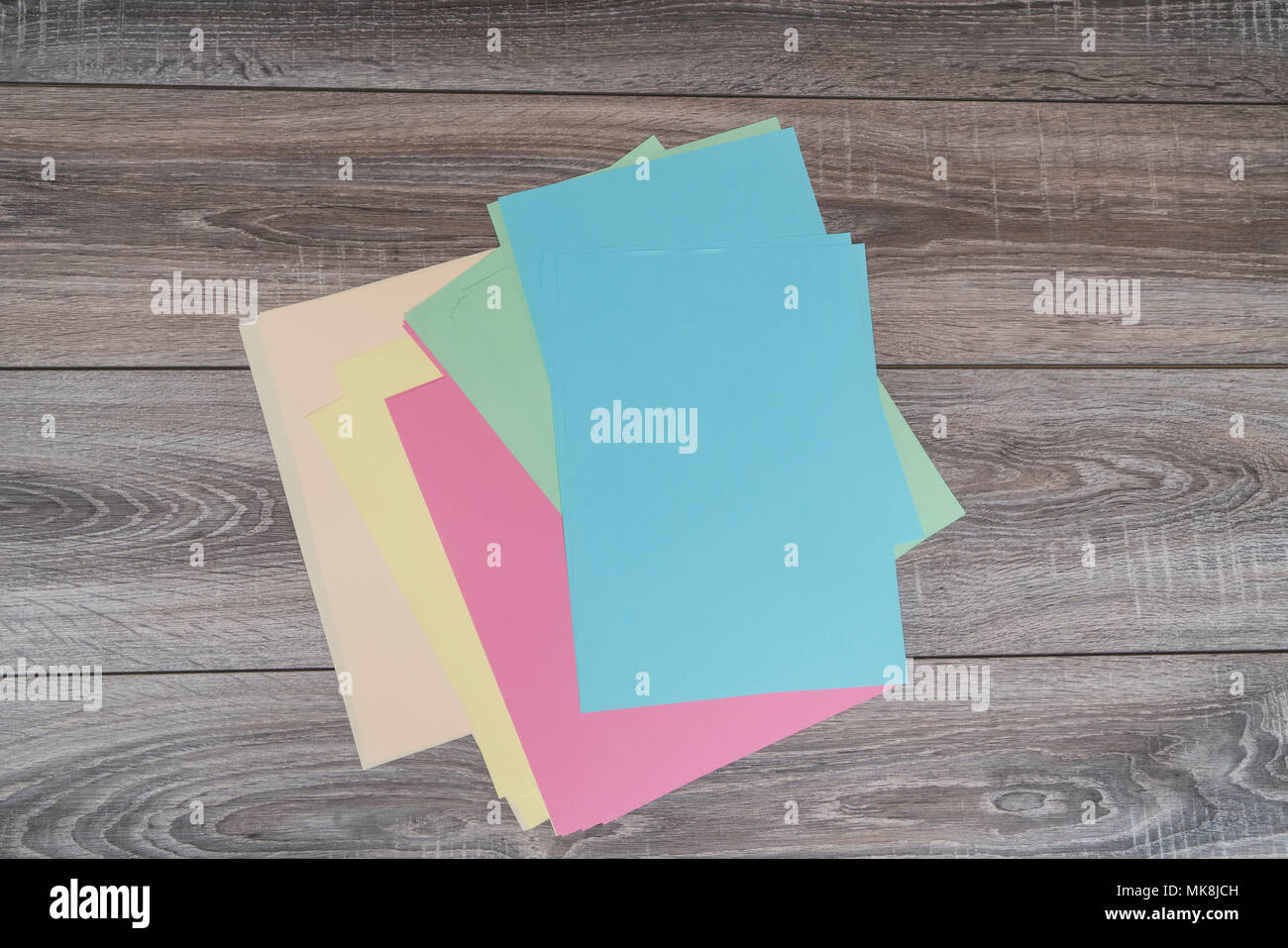 Wooden table workspace hi-res stock photography and images - Alamy