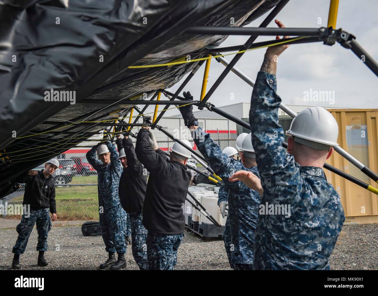 Expeditionary medical unit hi-res stock photography and images - Alamy
