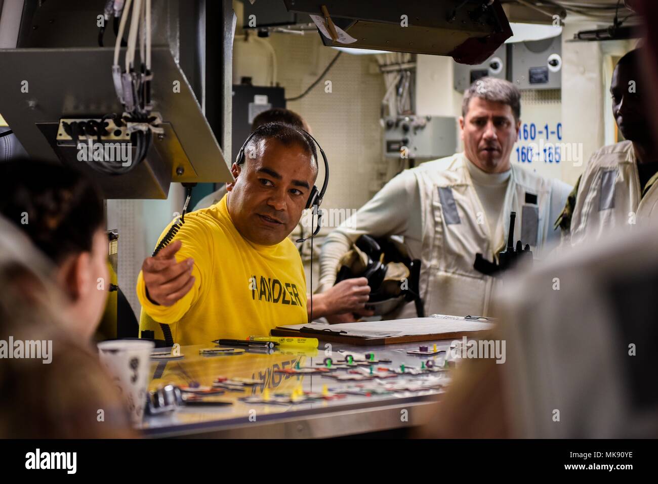 171128-N-GP724-2024 U.S. 5th FLEET AREA OF OPERATIONS (Nov. 28, 2017 ...
