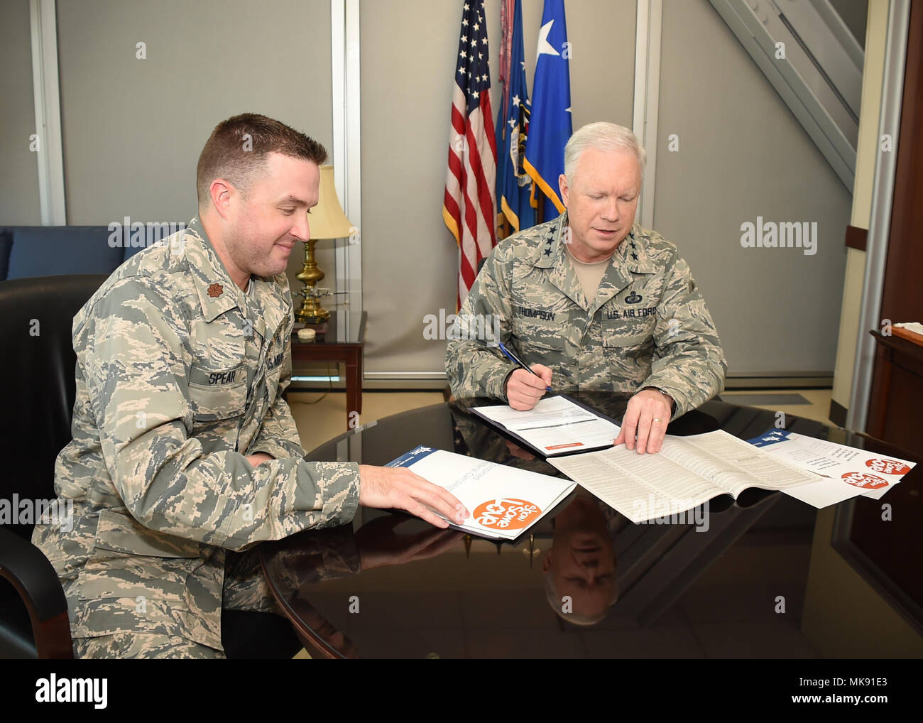 Maj nicholas spear hi-res stock photography and images - Alamy