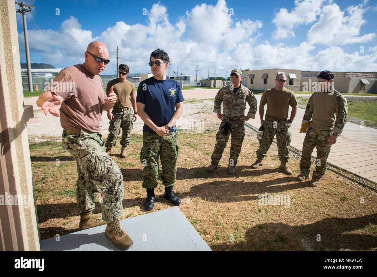 U.S. Navy Explosive Ordnance Disposal Technician 2nd Class Robert ...