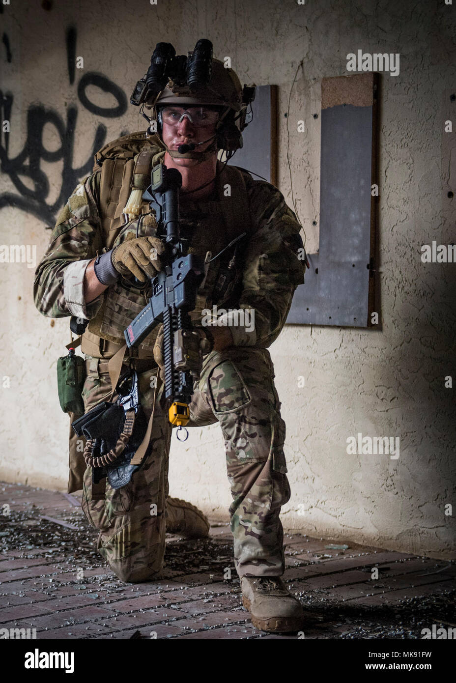 A U.S. Navy Explosive Ordnance Disposal Technician, assigned to ...
