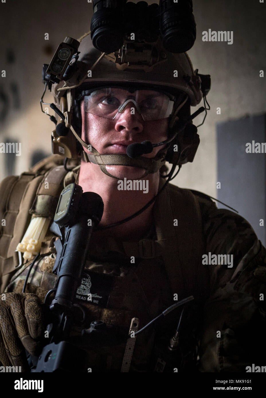 A U.S. Navy Explosive Ordnance Disposal Technician, assigned to ...