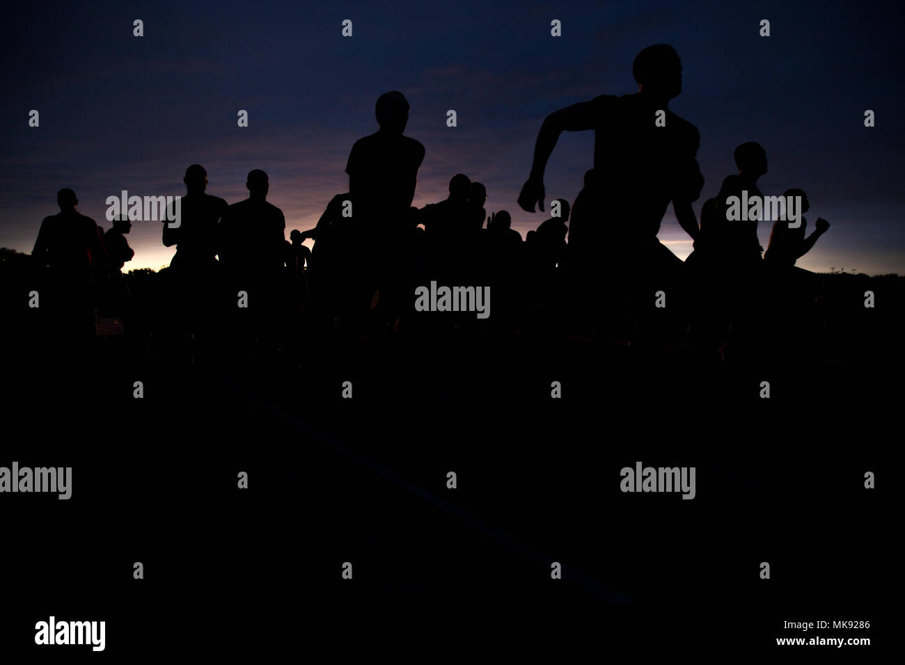 U.S. Marine Corps recruits with Bravo Company, 1st Battalion, Recruit ...