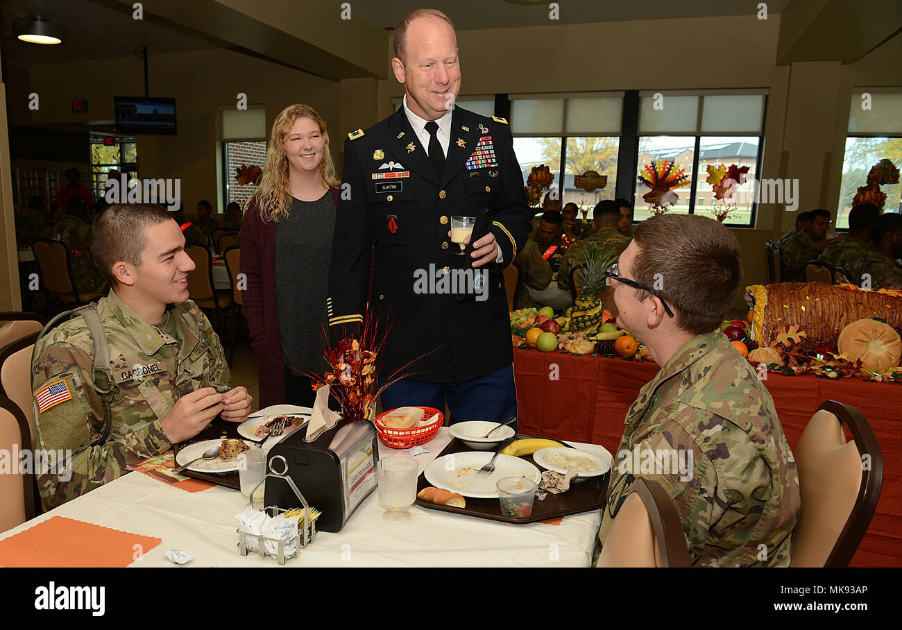 Dining facility warrior cafe hi-res stock photography and images - Alamy
