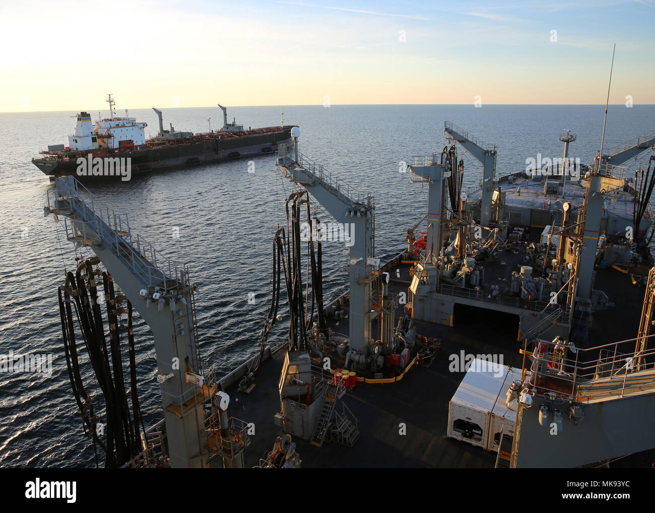 171128-N-OH262-693 ATLANTIC OCEAN (November 28, 2017)—Military Sealift ...