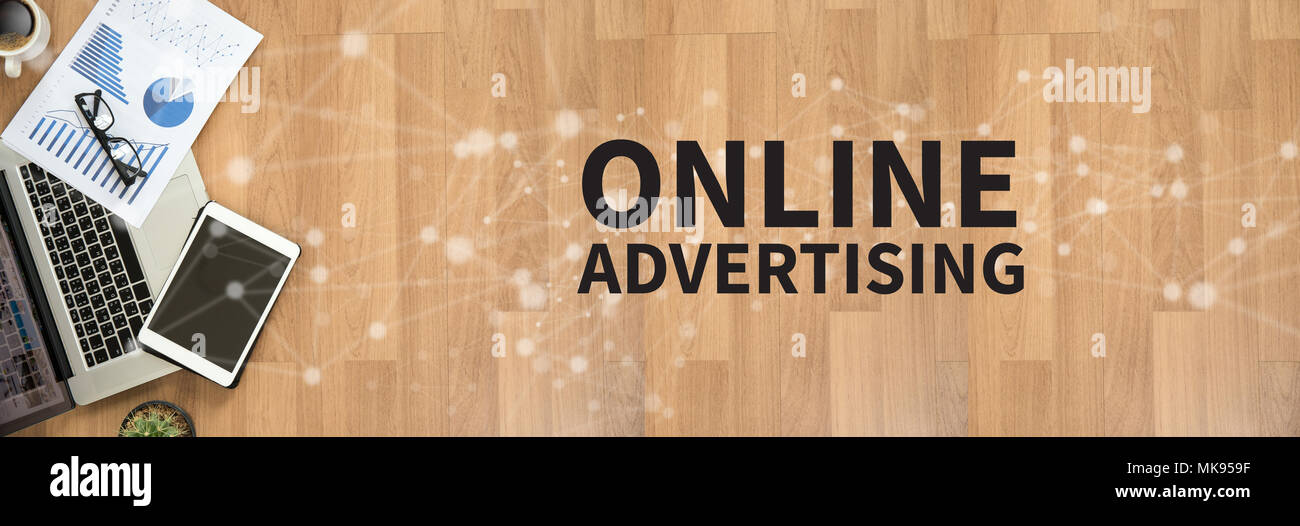 ONLINE ADVERTISING Business team work with financial reports banner ...