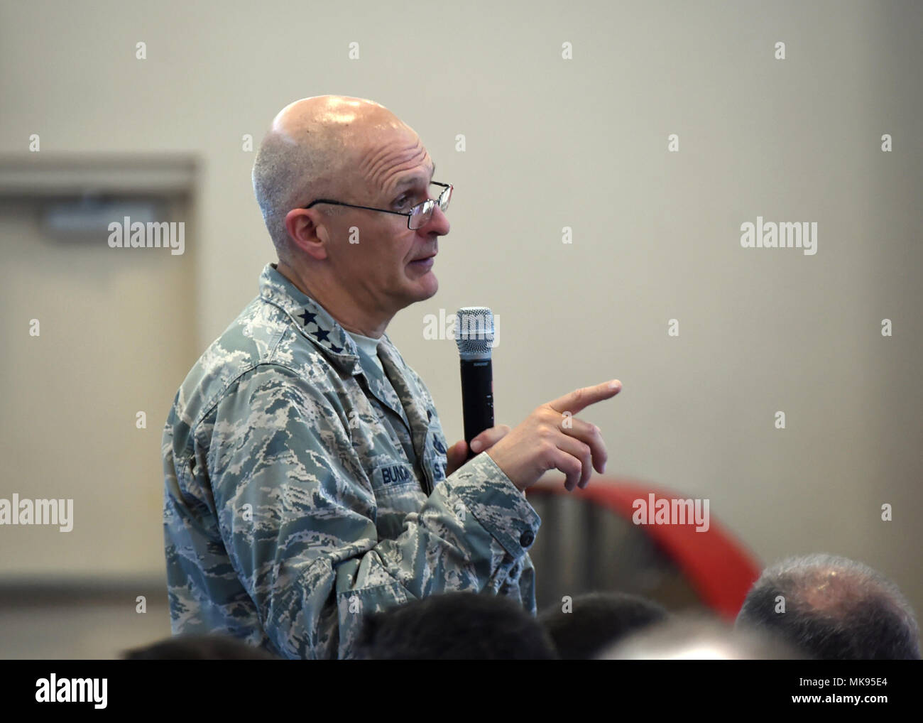 Lt gen arnold w bunch jr hi-res stock photography and images - Alamy