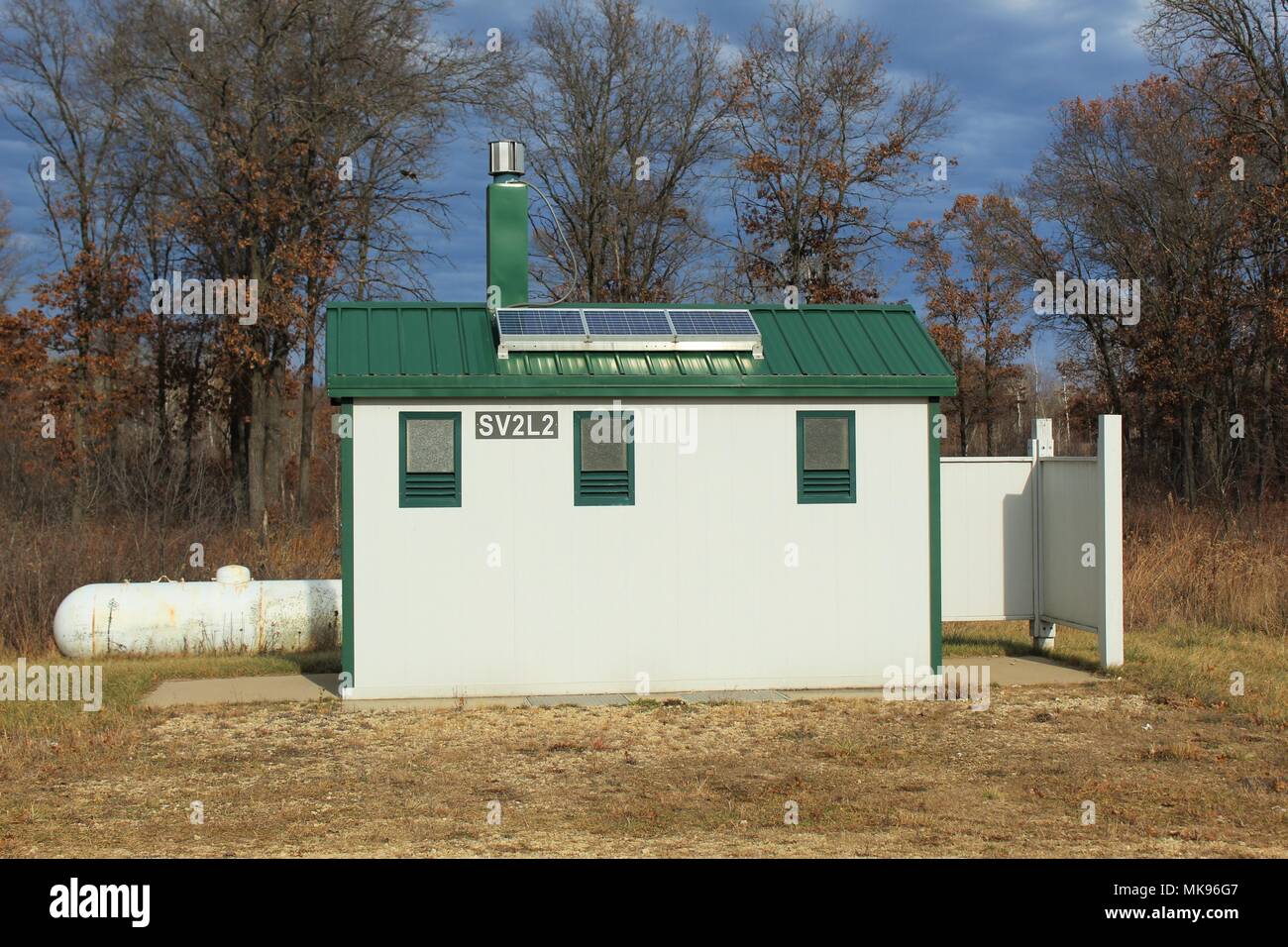 Office latrine hi-res stock photography and images - Alamy