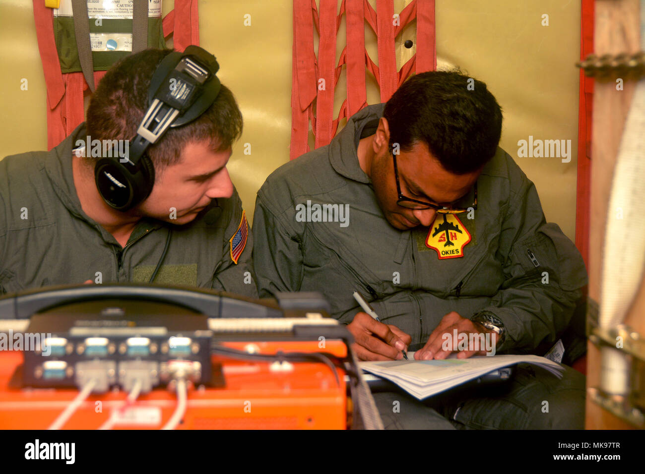 Large aircraft infrared countermeasures system hi-res stock photography ...