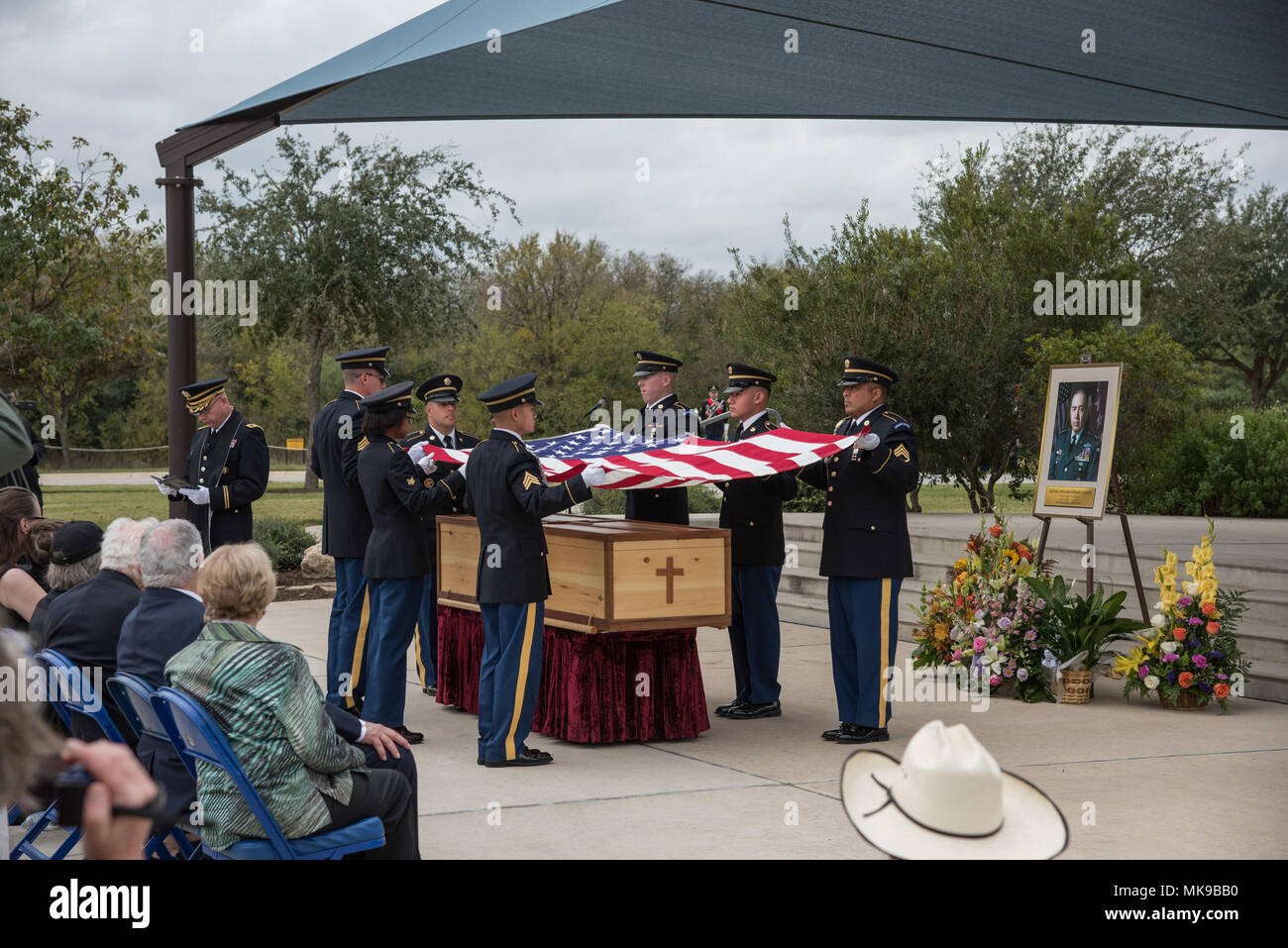Gen richard e cavazos hi-res stock photography and images - Alamy