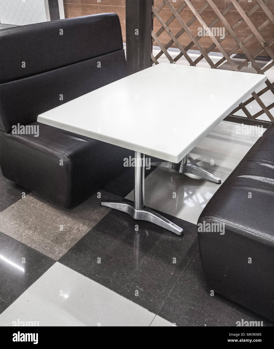 table in a cafe Stock Photo - Alamy