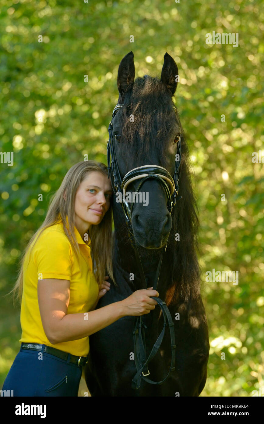Friesian Women High Resolution Stock Photography and Images - Alamy