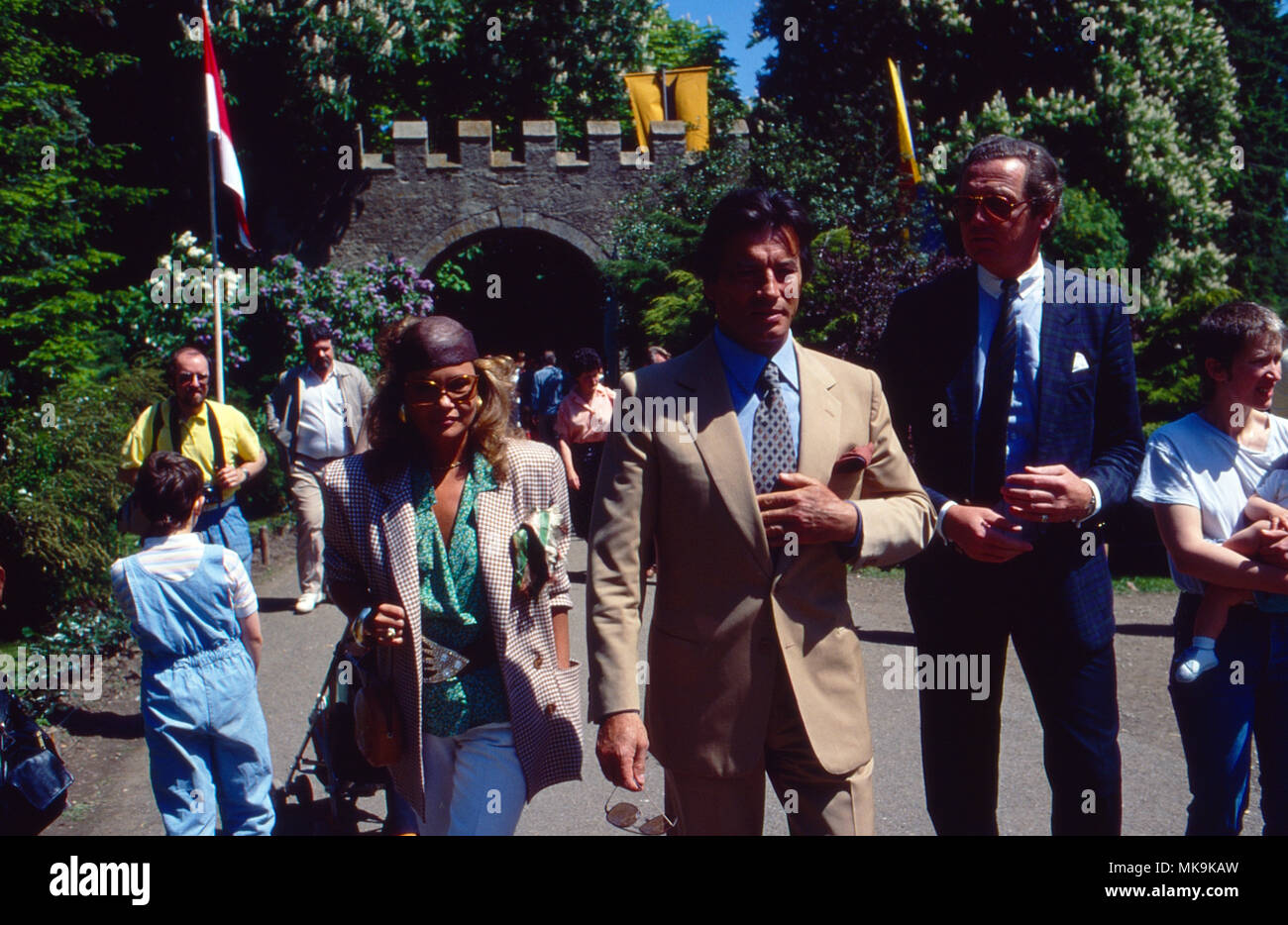 Schauspieler Pierre Brice und Ehefrau Hella zu Besuch bei Familie ...