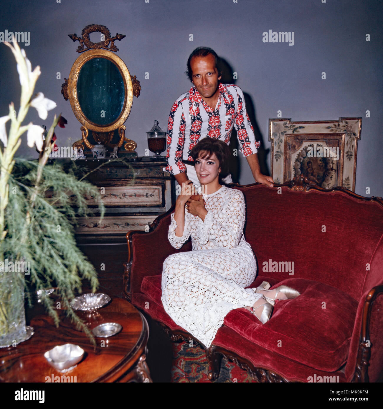 1976 living room hi-res stock photography and images - Alamy