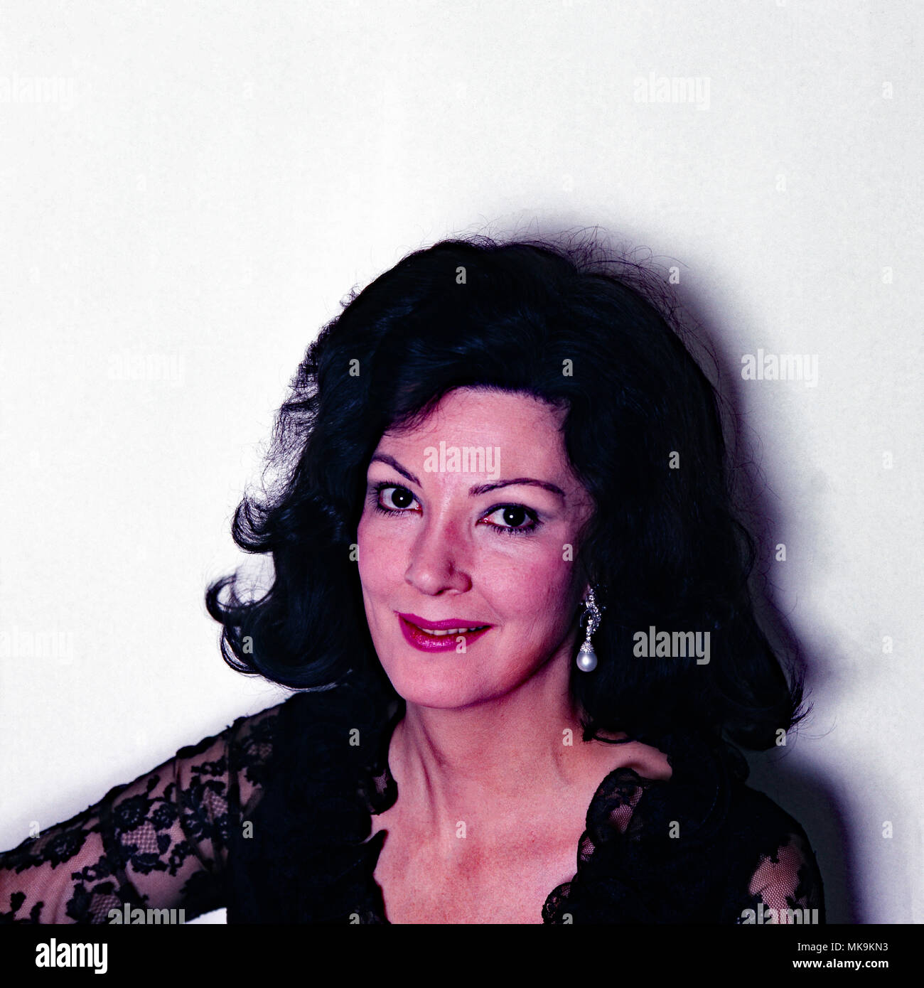 Porträt der amerikanischen Opernsängerin Anna Moffo, USA 1980. Portrait ...