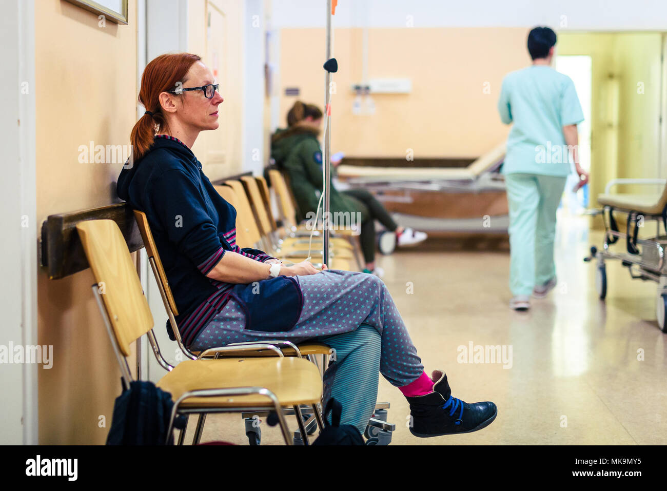 Nurse medication iv hospital hi-res stock photography and images - Alamy