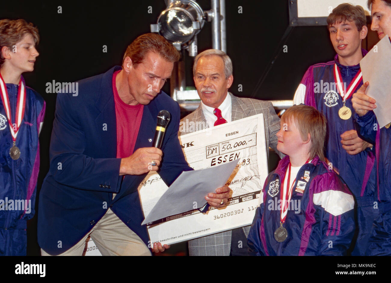 Arnold Schwarzenegger auf der FIBO Fitnessmesse in Essen, Deutschland ...
