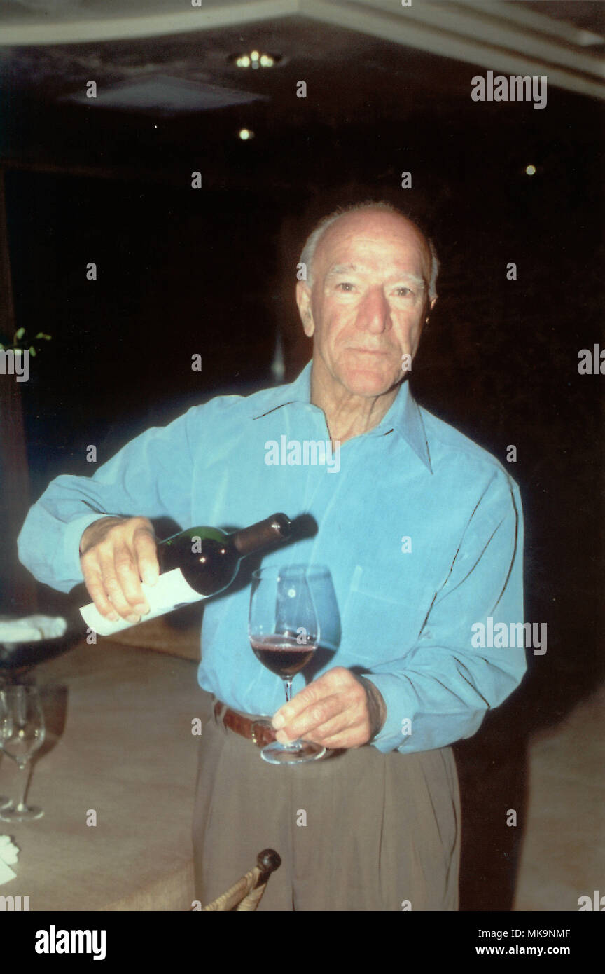 Robert Mondavi in seinem Weingut in Napa Valley, USA 1991. Robert ...