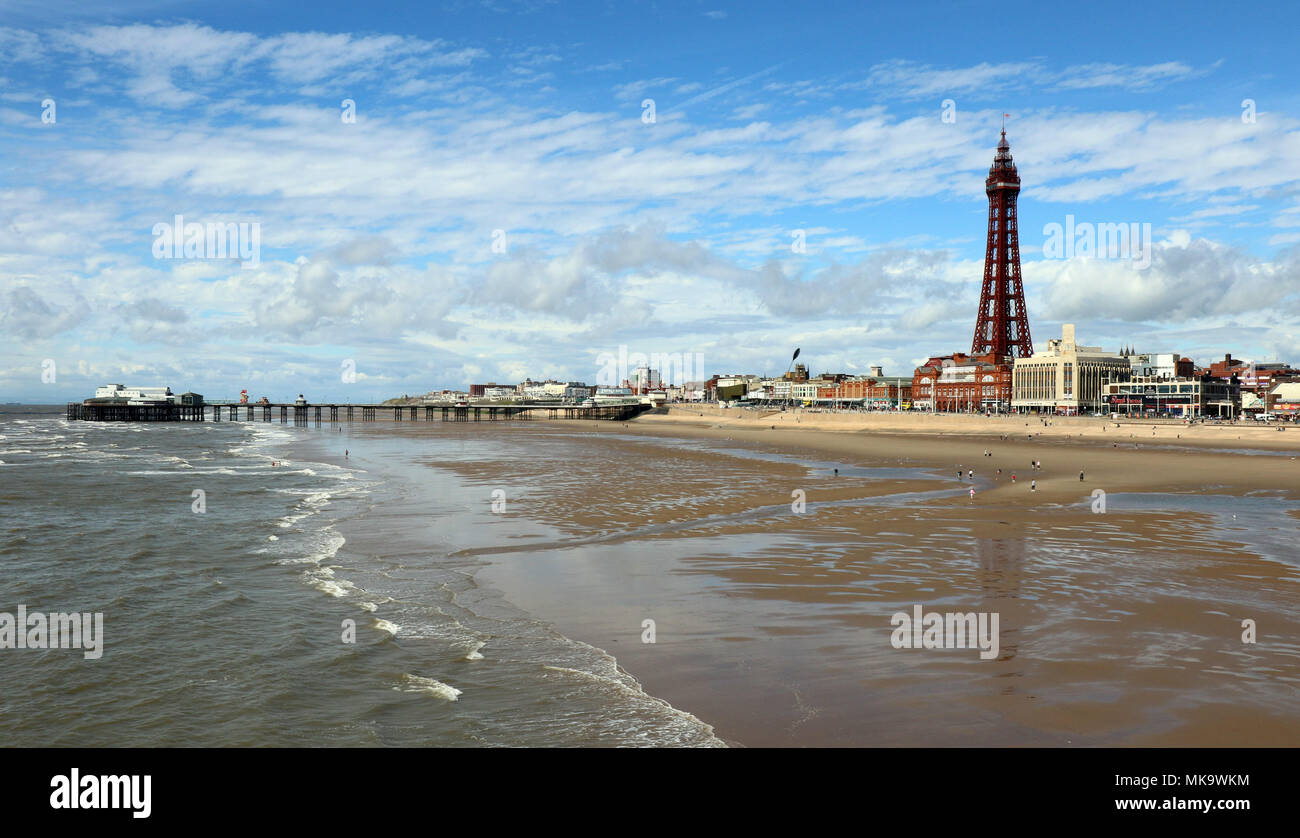 The blackpool tower hi-res stock photography and images - Alamy