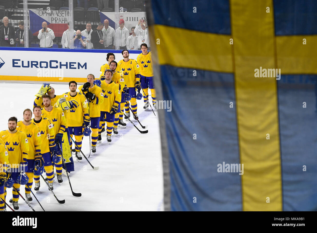 The sweden mens national ice hockey team hi-res stock photography and ...