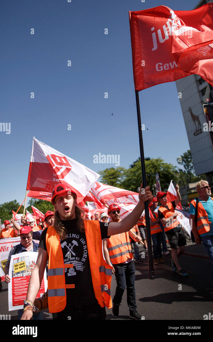 Berlin, Germany. 7th May, 2018. Construction workers from all over ...