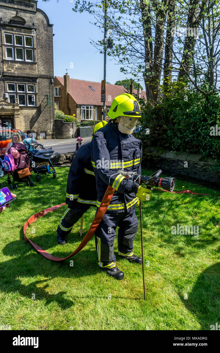Scarecrow festival fireman hi-res stock photography and images - Alamy