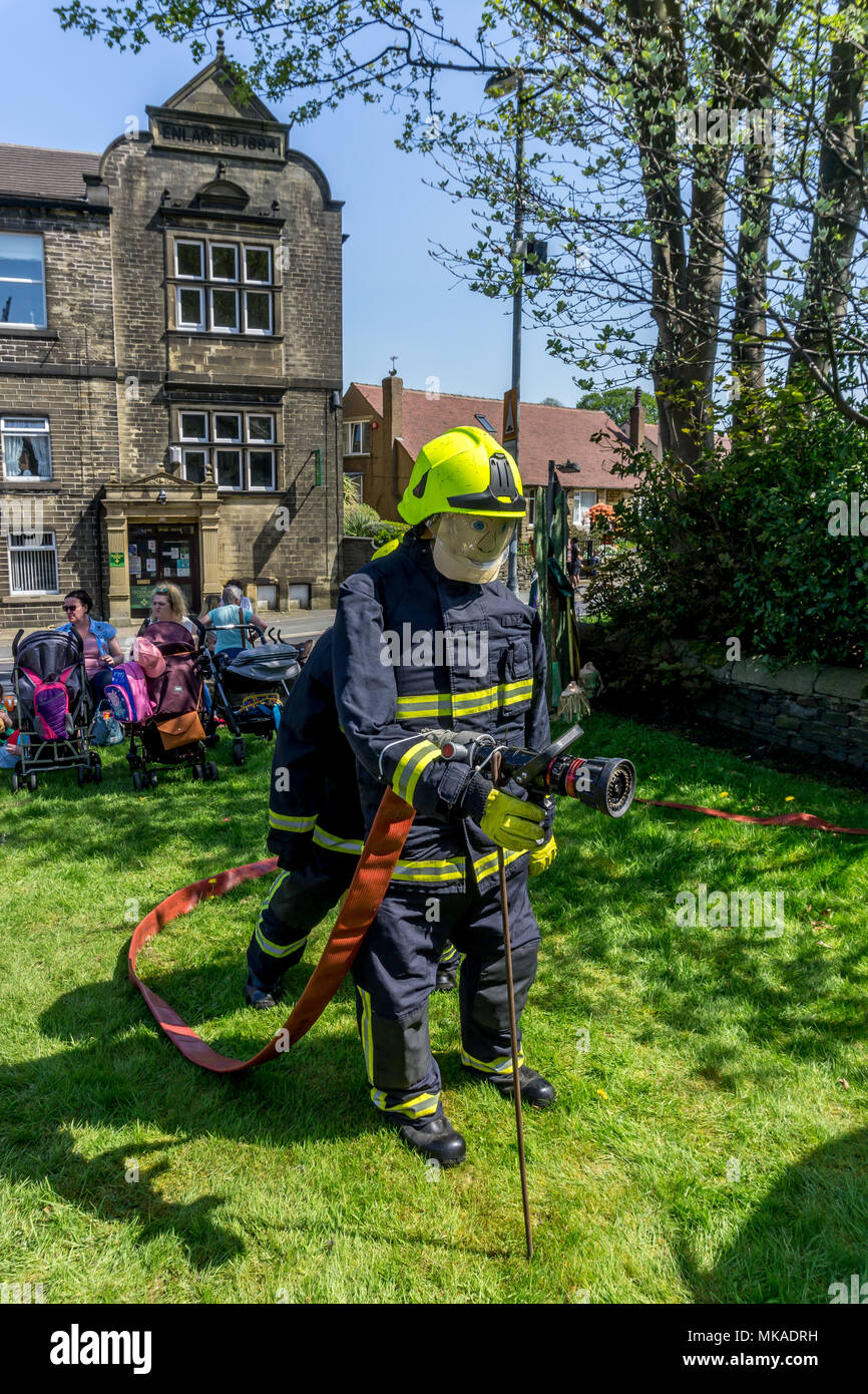 Scarecrow festival fireman hi-res stock photography and images - Alamy