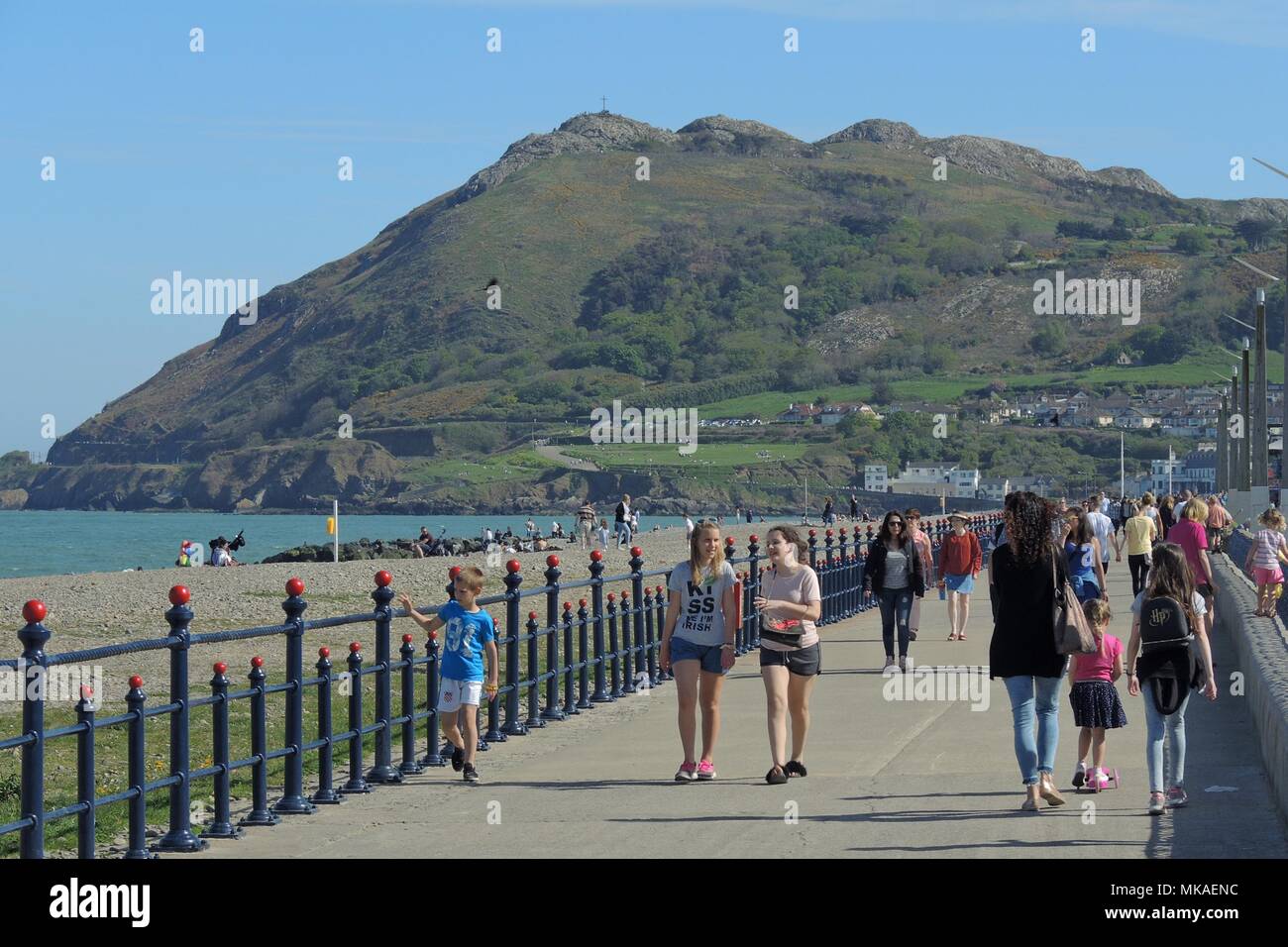 Bray, Republic of, Ireland. 7th May, 2018. Bank holiday heatwave brings ...