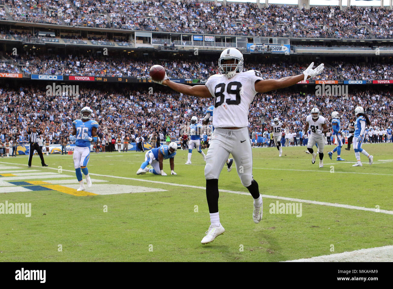 October 25, 2015 Amari Cooper #89 of the Oakland Raiders catches a pass ...