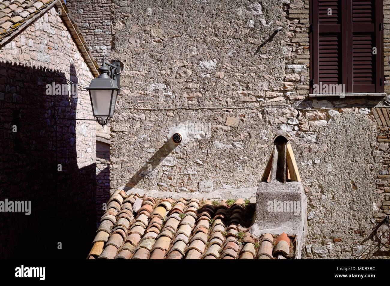 Italian architectural details - Roof and chimney (Collepino, Umbria ...