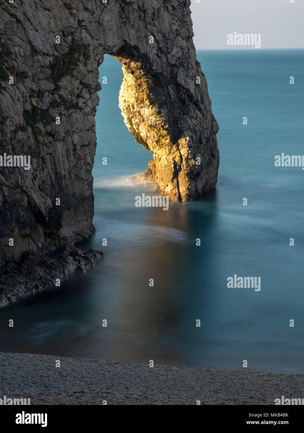 Limestone arch hi-res stock photography and images - Alamy