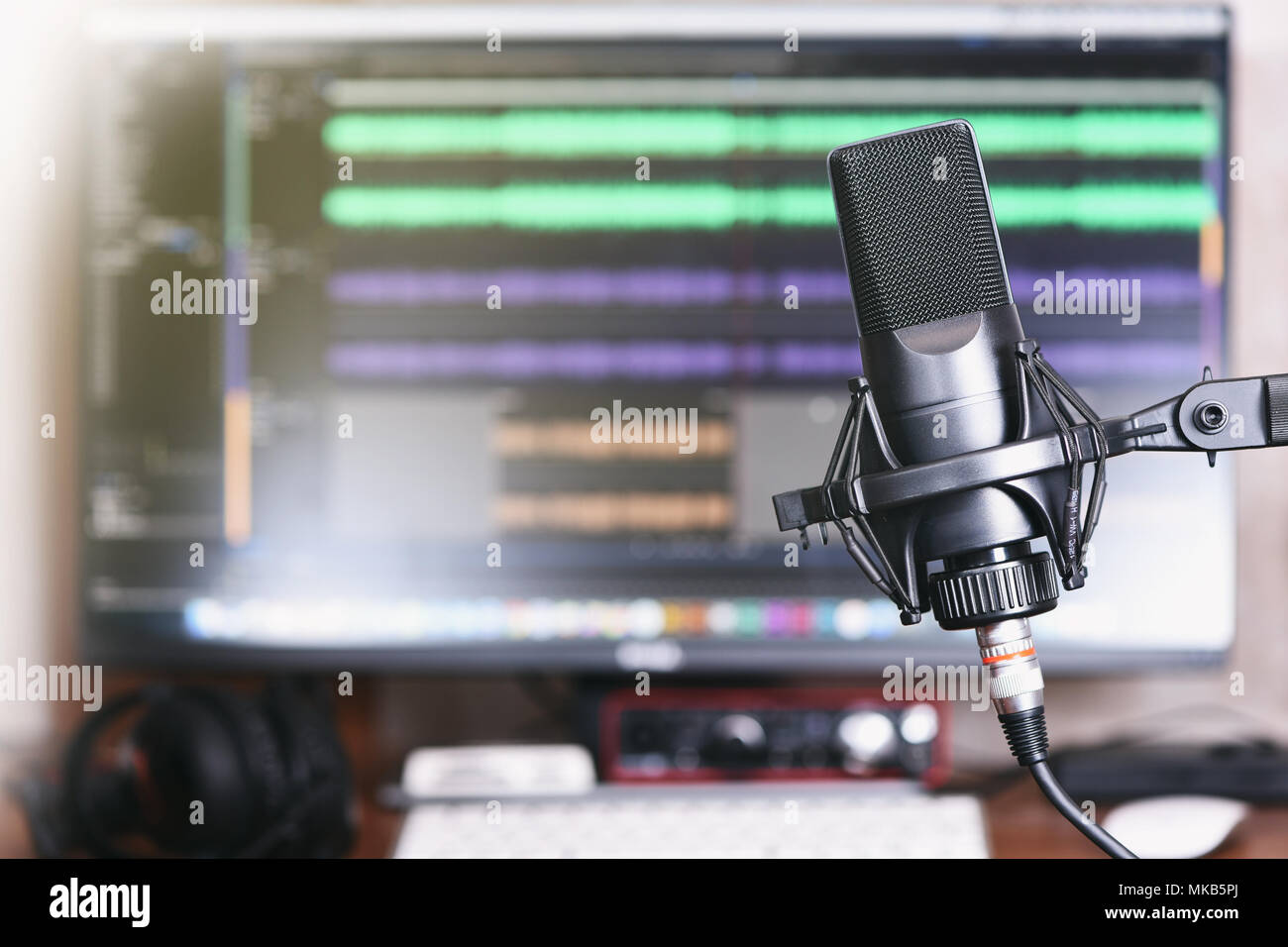 Stand microphone headphones in hi-res stock photography and images - Alamy