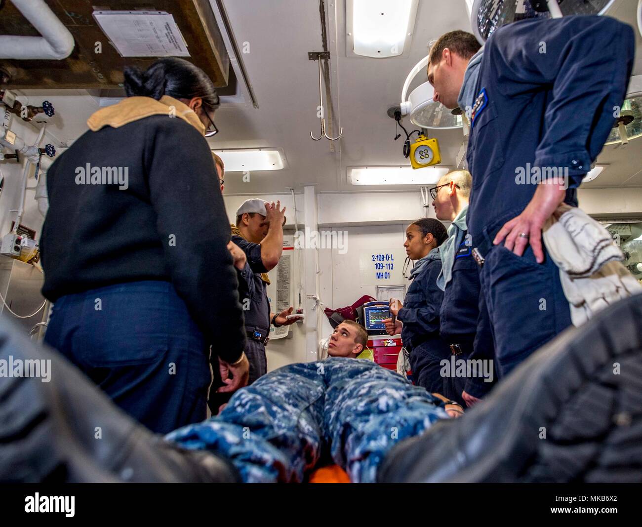 171109-N-NG136-072 NORFOLK, Va (Nov. 9, 2017)Sailors in Main BDS ...