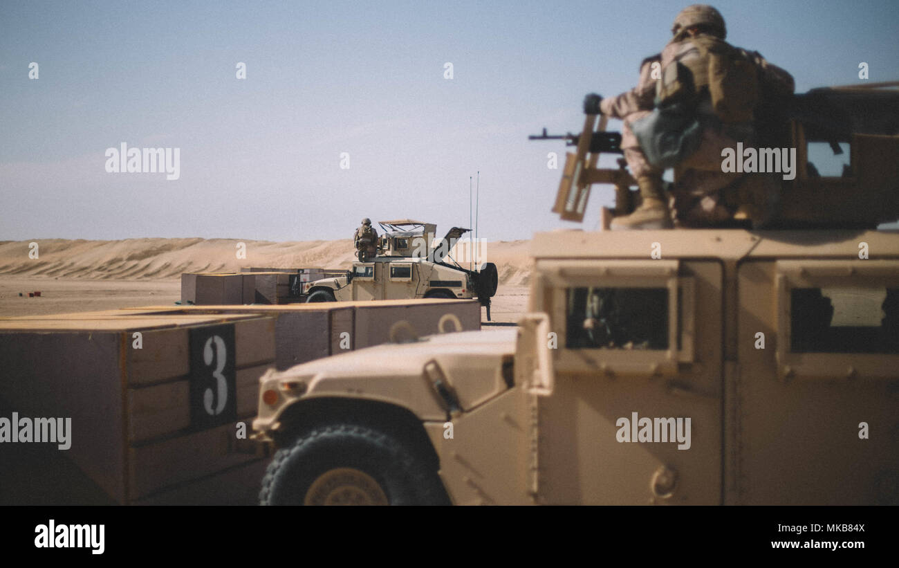 U.S. Marines with Combat Logistics Detachment 5, Special Purpose Marine ...