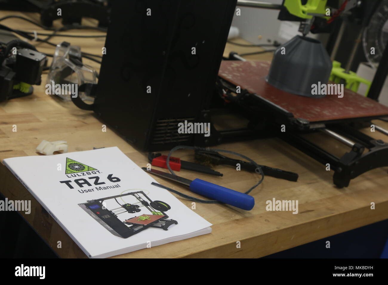 U.S. Soldiers assigned to Bravo Company, 299th Battalion Support ...