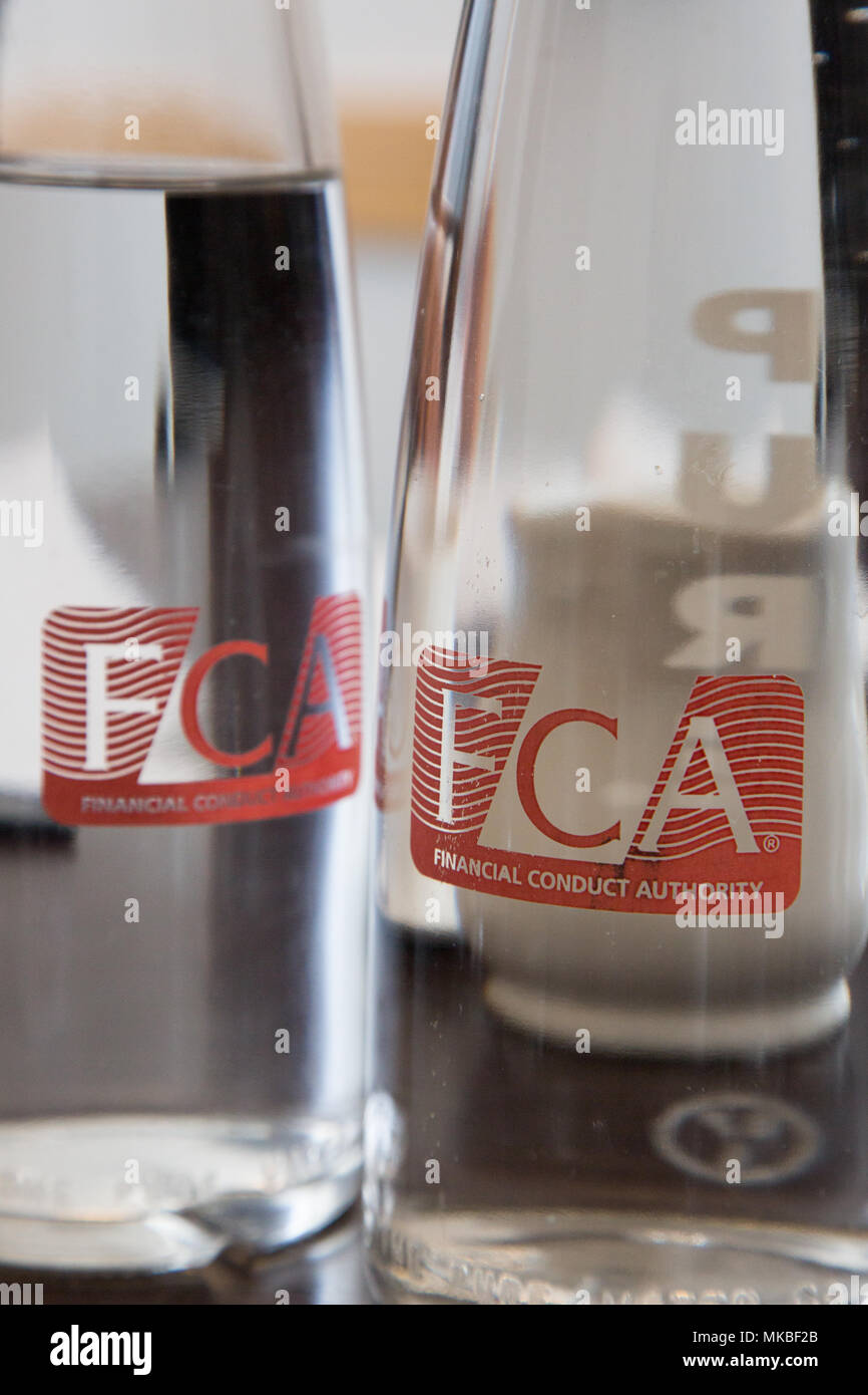 London logo hi-res stock photography and images - Alamy