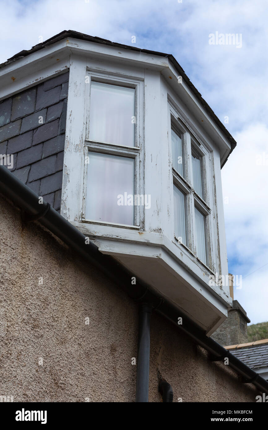 Bay window cottage hi-res stock photography and images - Alamy