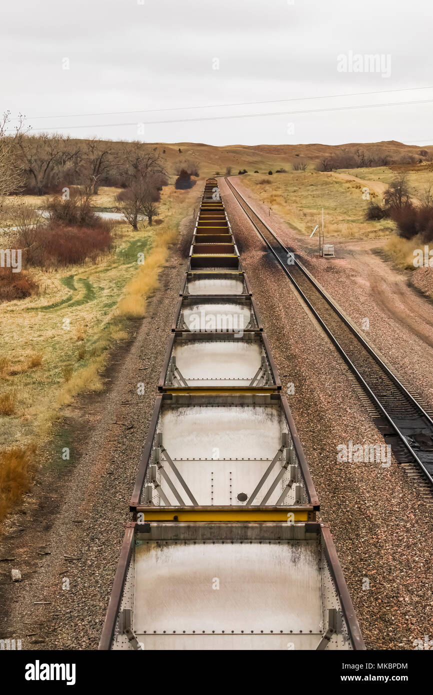 Empty coal hoppers hi-res stock photography and images - Alamy