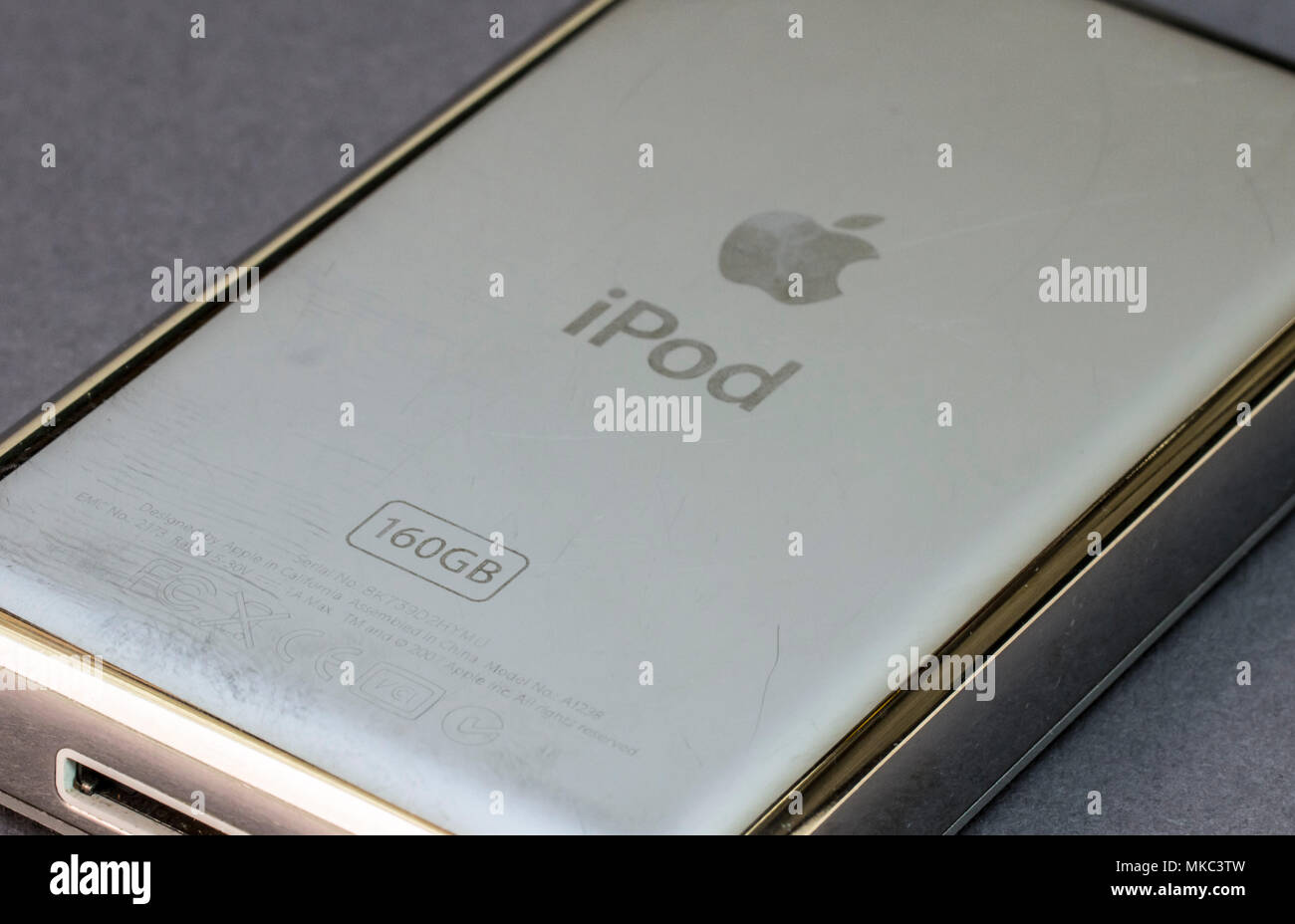 Ipod hi-res stock photography and images - Alamy
