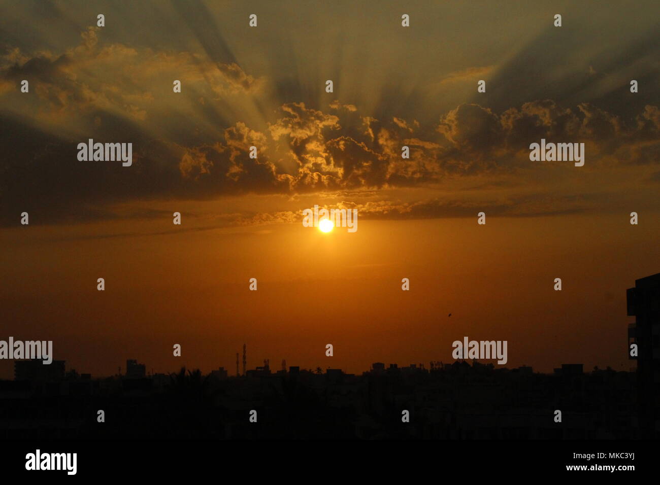 H sunshine hi-res stock photography and images - Alamy