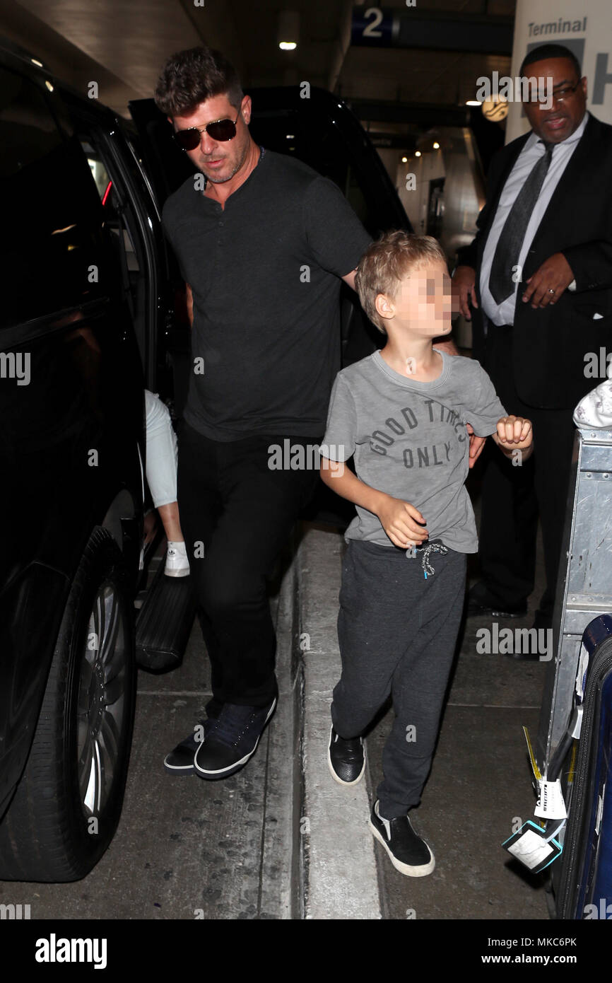 Robin Thicke at Los Angeles International Airport arrivals in Los ...