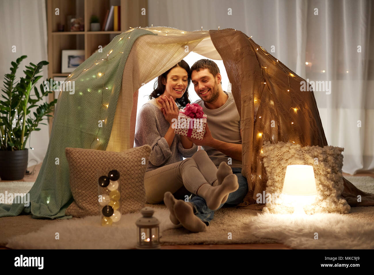 Tent box hi-res stock photography and images - Alamy