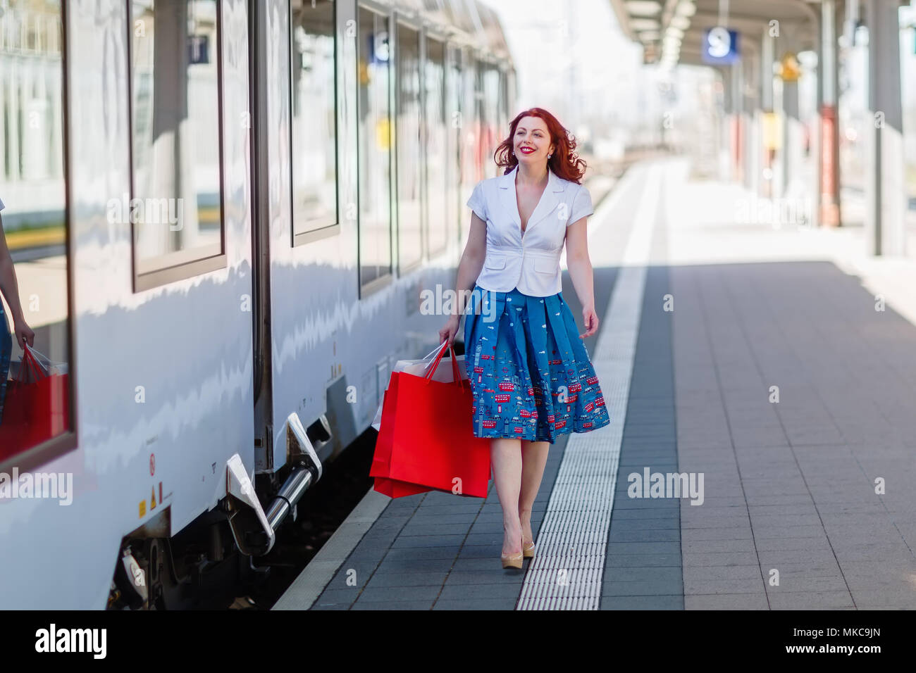 Train shopping bags hi-res stock photography and images - Alamy