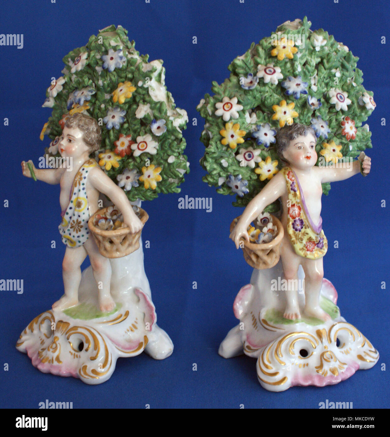 Putti figures hi-res stock photography and images - Alamy